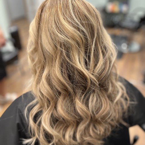 Robin Vallandingham - Hair Stylist, Anderson-West - Cincinnati, Ohio
