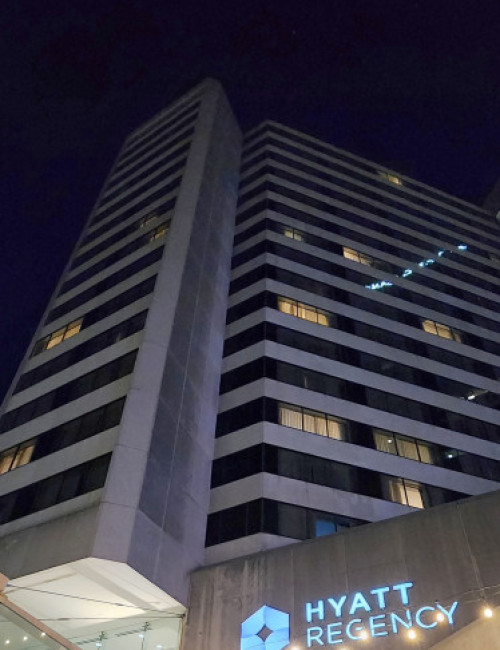 Hyatt Regency Louisville - The Skyscraper Center