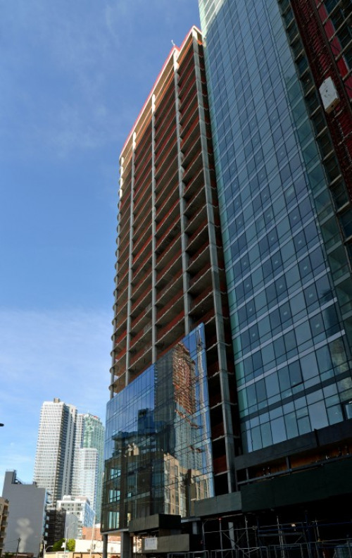 Star Tower - The Skyscraper Center