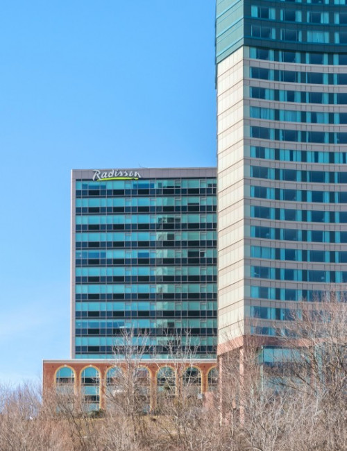Radisson Hotel & Suites Fallsview - The Skyscraper Center