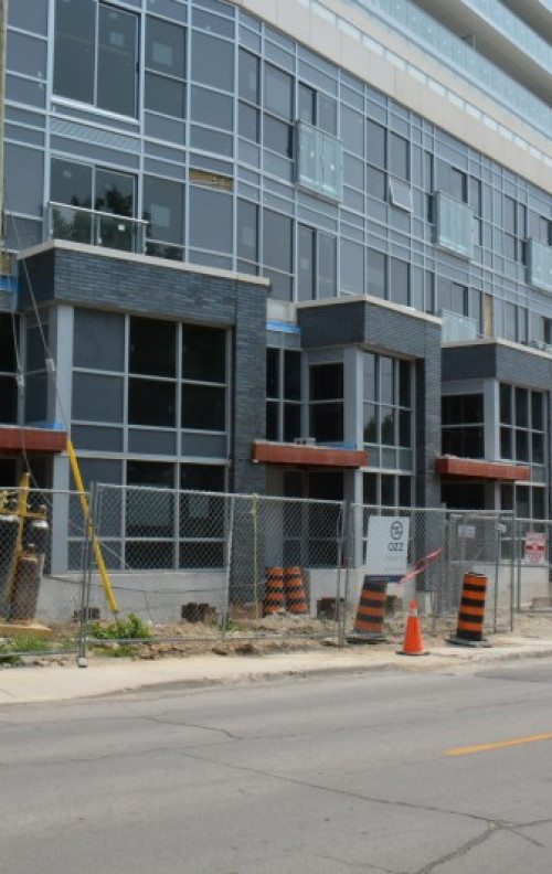 Neon Condos - The Skyscraper Center