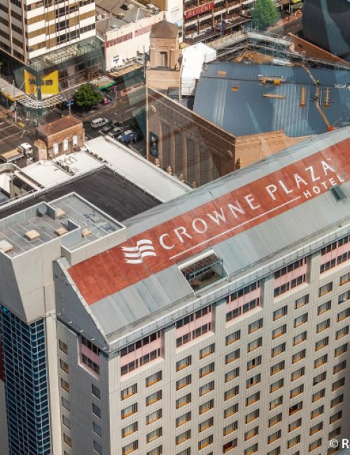 Crowne Plaza Hotel - The Skyscraper Center