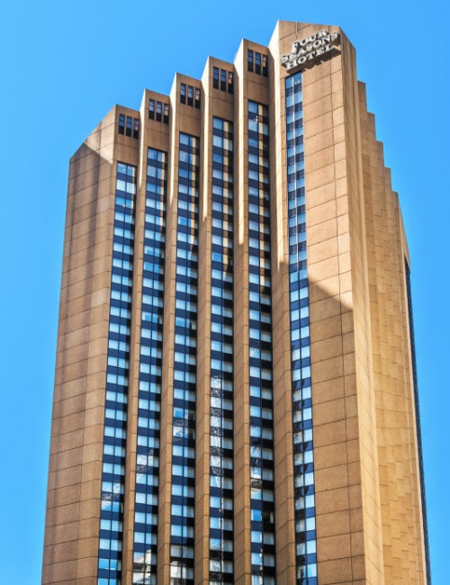 Four Seasons Hotel - The Skyscraper Center
