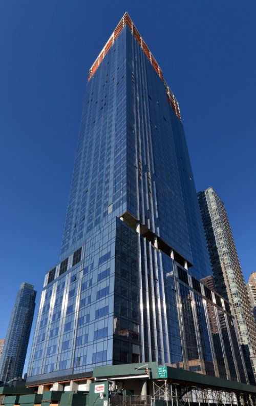 555Ten - The Skyscraper Center