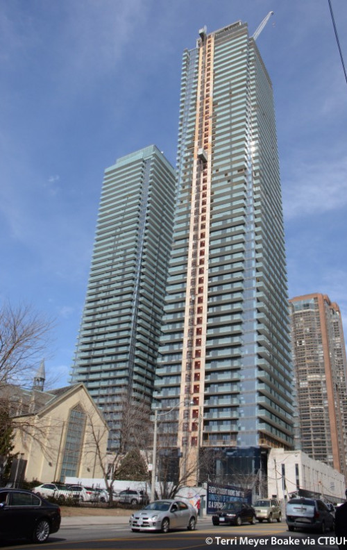 U Condominiums - East Tower - The Skyscraper Center