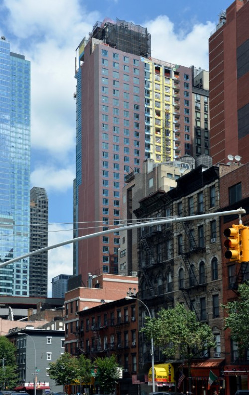 DoubleTree by Hilton Hotel New York Times Square West - The Skyscraper ...