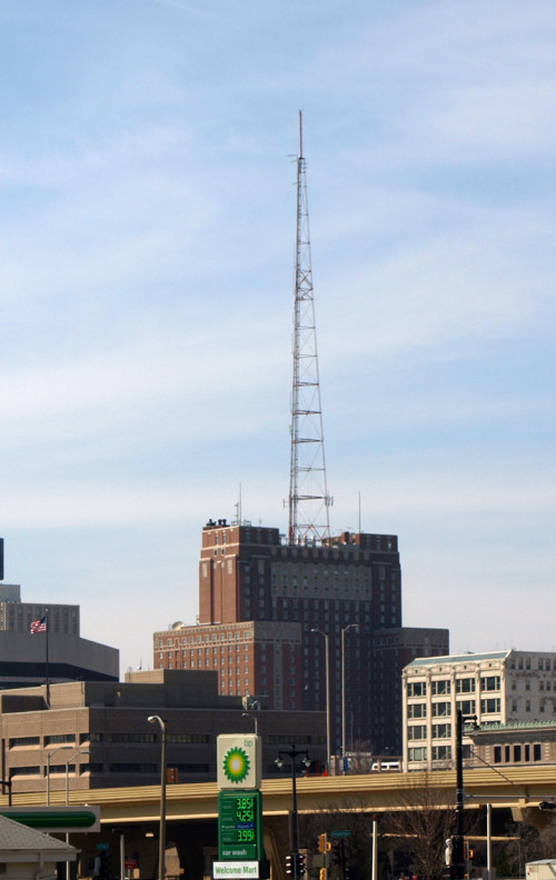 Hilton Milwaukee City Center - The Skyscraper Center