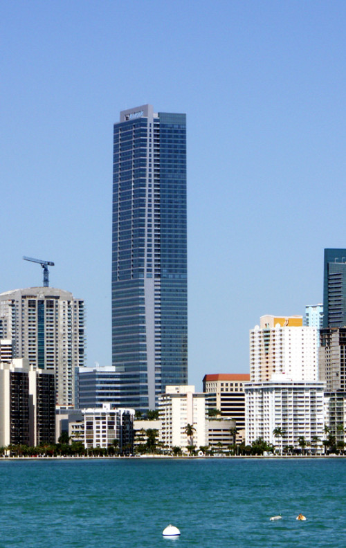 Four Seasons Hotel & Tower - The Skyscraper Center
