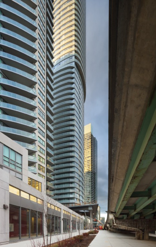 ÏCE Condominiums at York Centre 1 - The Skyscraper Center