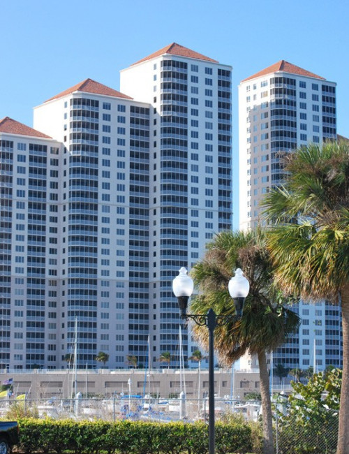 High Point I - The Skyscraper Center