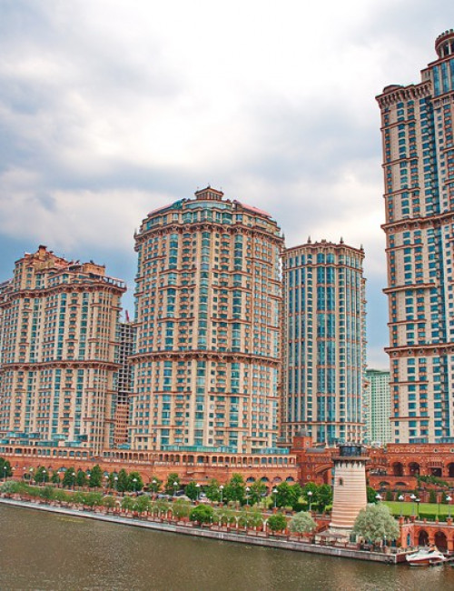 Aliye Parusa Complex - The Skyscraper Center