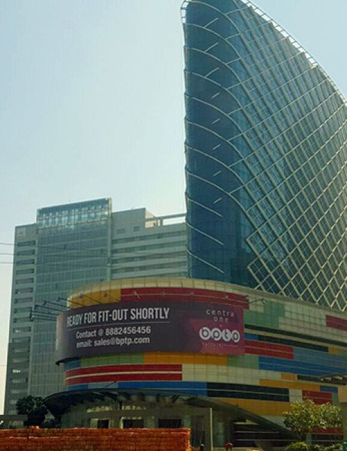Centra One - The Skyscraper Center