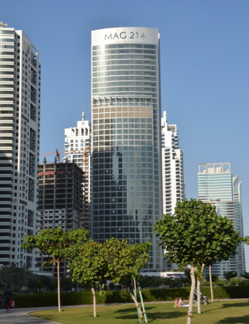 MAG 214 - The Skyscraper Center