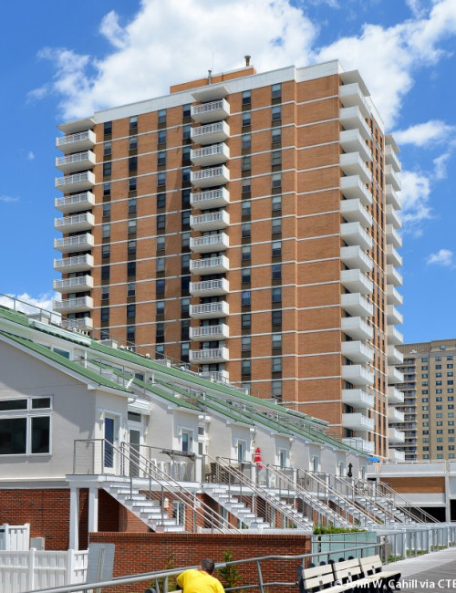 Regency Towers Condominium - The Skyscraper Center