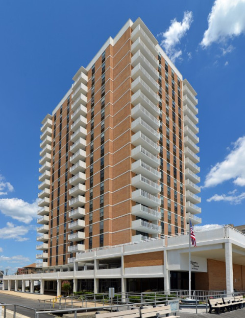 Regency Towers Condominium - The Skyscraper Center