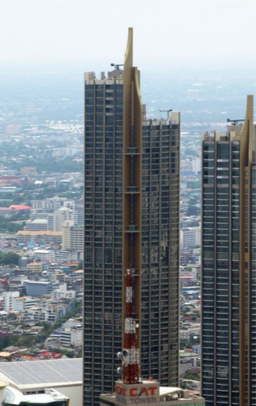 Magnolias Waterfront Residences Tower 1 - The Skyscraper Center