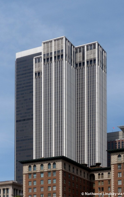 611 Place - The Skyscraper Center