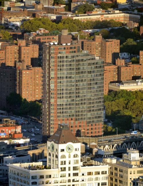 J Condominium - The Skyscraper Center