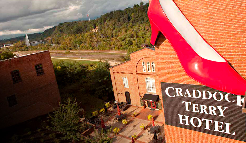 Earn Free Nights at Unique Hotels - Stash Hotel Rewards