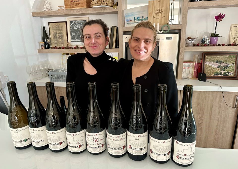 Châteauneuf-du-Pape 2022: Bring It On (Jun 2024) | Vinous - Explore All ...