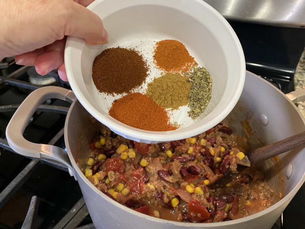 Best Vegan Chili Recipe with Beyond Meat | Healthy Foodie - Wellness ...