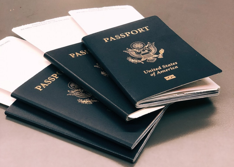 US-Canada Border Crossing Rules: Must-Have's For RVs and Travel Trailers