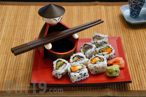 Sushi Service for Two: Adorable serving set for enjoying sushi at home