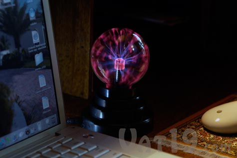 USB Plasma Ball: Harness the power of plasma via any computer's USB port.