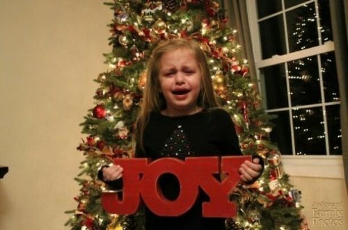 21 Unforgettable Cringey Christmas Photos