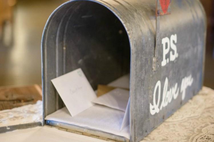 9 Ideas to Give Old Mailboxes New Purpose