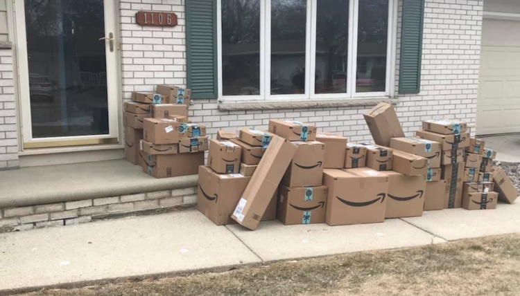 This Woman Saved All Her Amazon Boxes for 6 Months Just to Prank Her ...