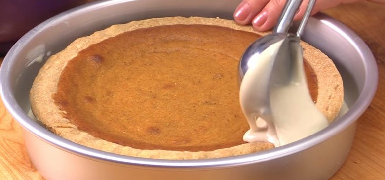 How to Make a Triple Layer Pie Cake