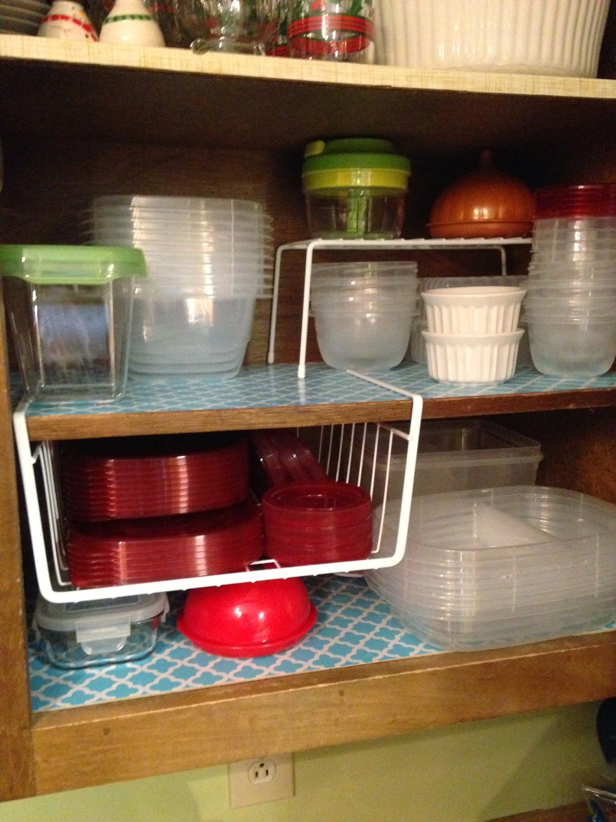 10 Clever Ways To Rethink Your Tupperware Storage