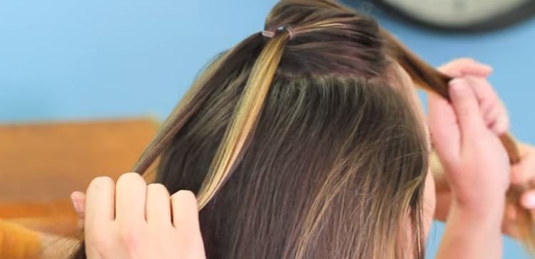 How to Achieve the Trendy, Pull-Through Ponytail