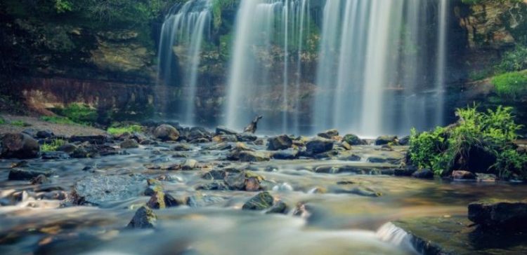There’s No Hiking Required to Get to These Breathtaking Falls in Wisconsin