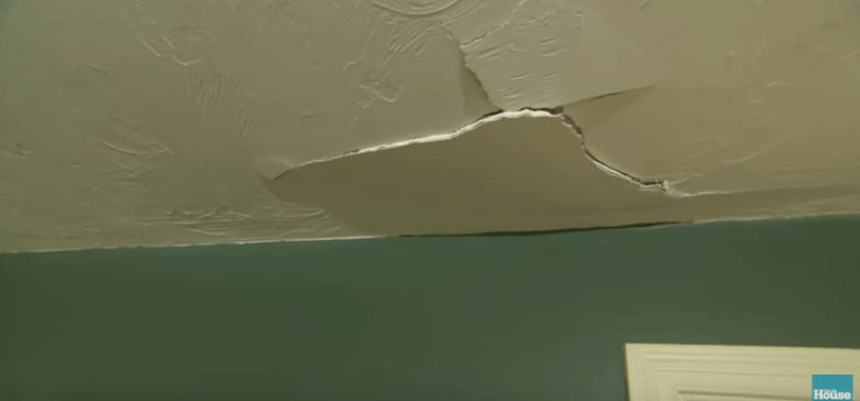 How To Quickly Fix a Cracked Drywall Ceiling