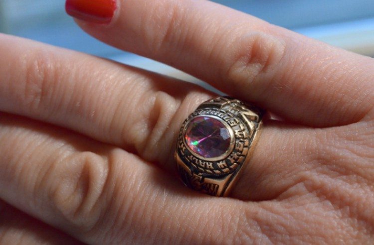 13 Completely Unexpected Ways to Use ChapStick