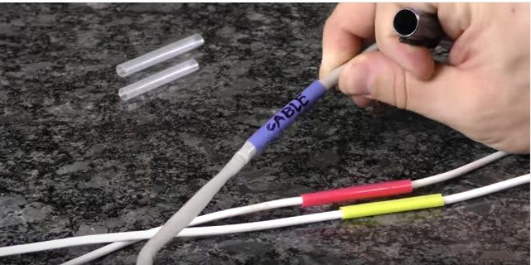 These Awesome Straw Hacks Will Make You Want to Raid a Drinks Station!