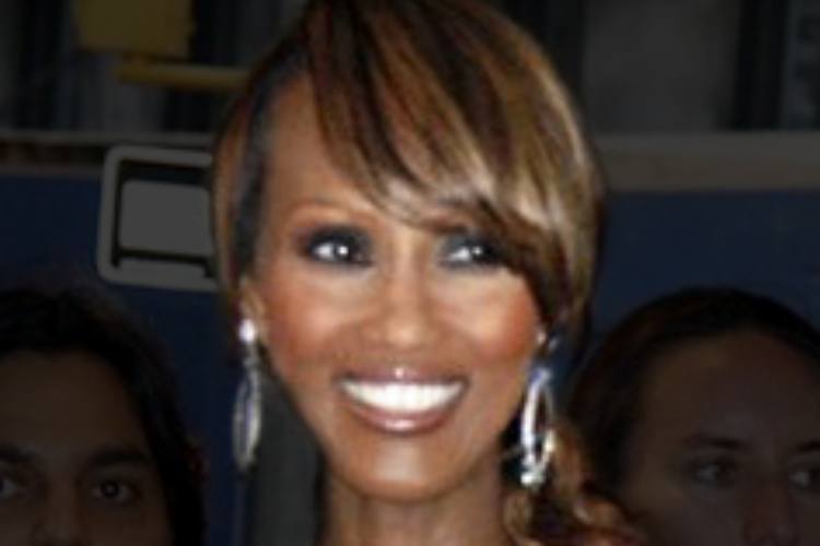 13 Celebrities Who Got Pregnant After the Age of 45