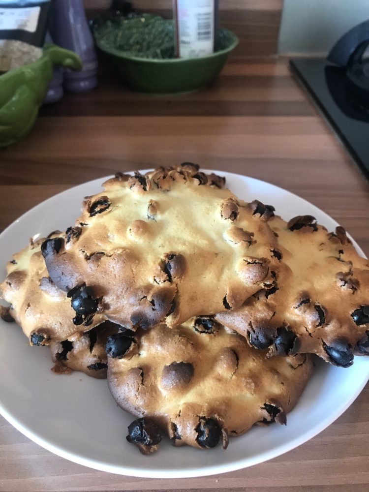 19 People Share Their Most Hilarious Failed Baking Attempts From Quarantine