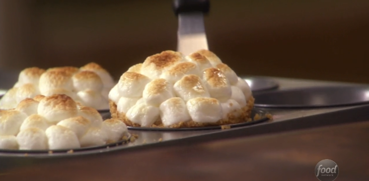 Your Kids Will Love These S’mores Sundaes