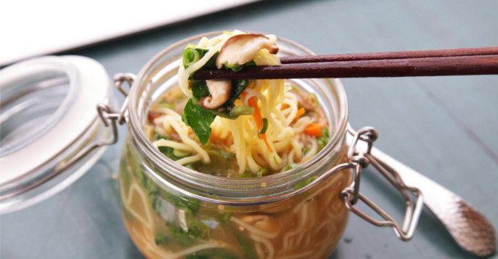 How to Make Your Own Instant Noodle Cups for Lunch