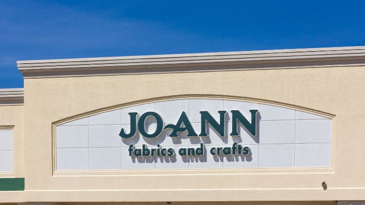 Major Retailer To Close All 800 Store Locations