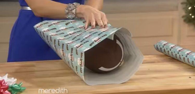 This is One Gift-Wrapping Trick to Keep in the Bag