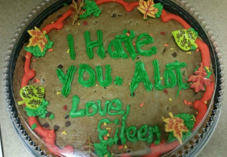 21 Farewell Cakes That Employees Got From Their Savage Coworkers On ...