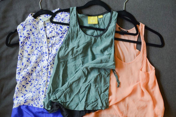 Make Your Clothes Look New Again With These 15 Simple DIYs