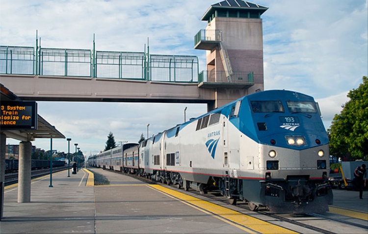 For Only $213, You Can Take This Scenic Train Ride Across the U.S.