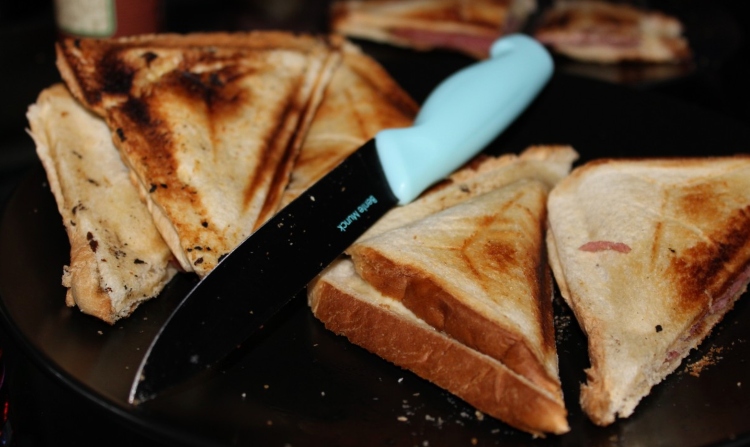People Argue About the Best Way to Cut a Sandwich in Half People Argue About the Best Way to Cut a Sandwich in Half