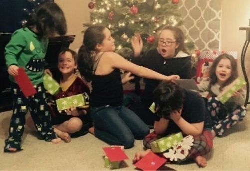 21 Unforgettable Cringey Christmas Photos