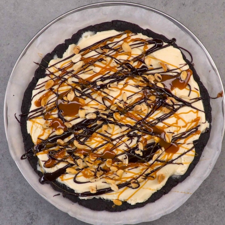 No-Bake Ice Cream Dessert Pizza